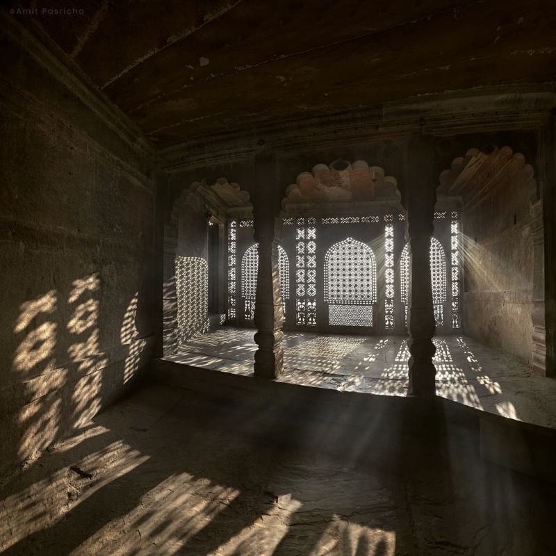 Karauli (Princely State) Homepage with Pictures and Map : Rajput ...